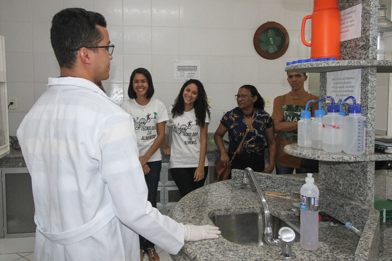 UEMA | Professores e alunos do IFMA visitam Meliponário Warwyck Estevam ... UEMA | Professores e alunos do IFMA visitam Meliponário Warwyck Estevam ...